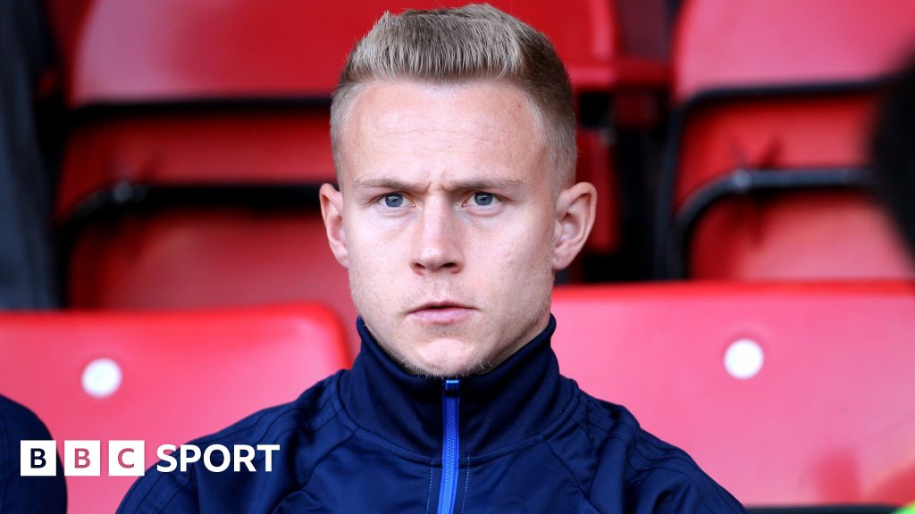 Danny Rowe: Burton Albion sign ex-Ipswich winger on free transfer - BBC ...