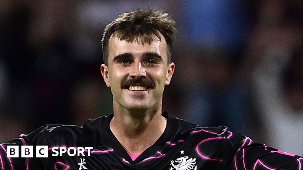 Ben Green: Somerset all-rounder signs one-year extension - BBC Sport