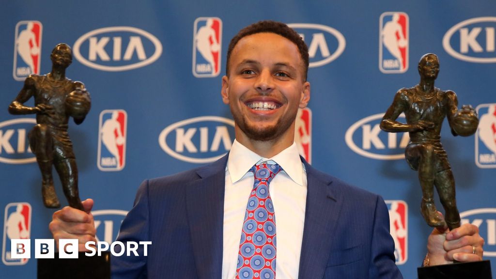 Steph Curry: Golden State Warriors star wins MVP award - BBC Sport