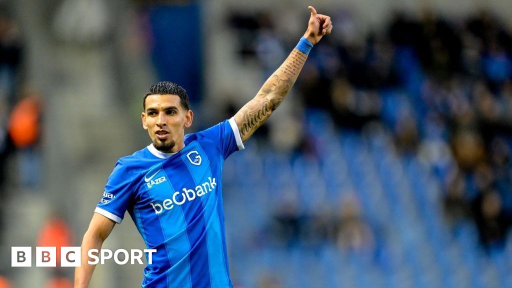 Crystal Palace: Who is Daniel Munoz? - BBC Sport