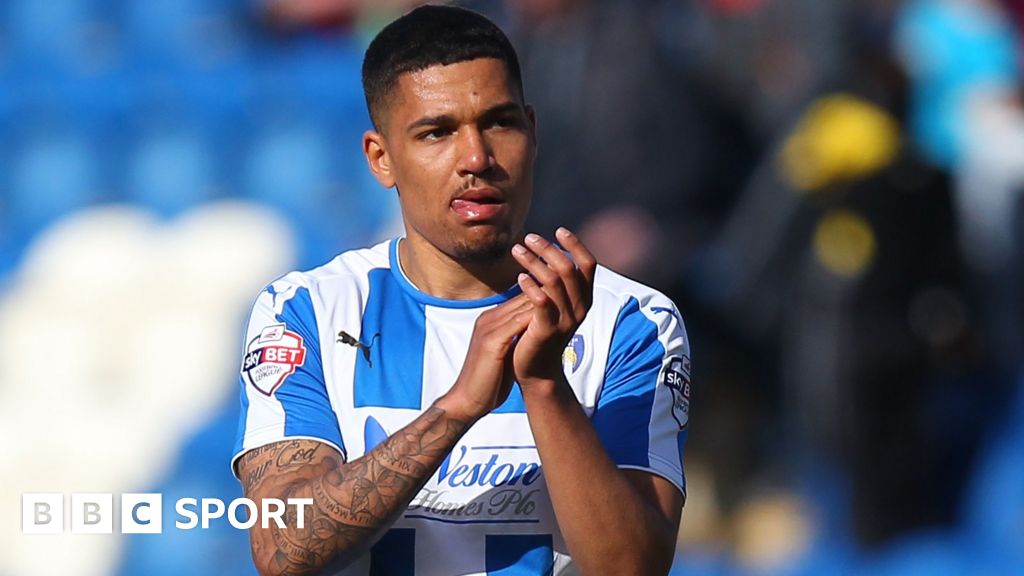 Colchester United: Alex Wynter signs new deal with relegated League One ...