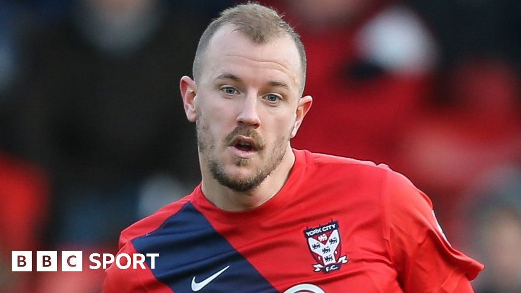 Luke Summerfield: Former York City midfielder joins Grimsby Town - BBC ...