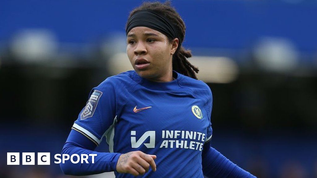 Mia Fishel: Chelsea and USA striker tears ACL on international duty - BBC Sport