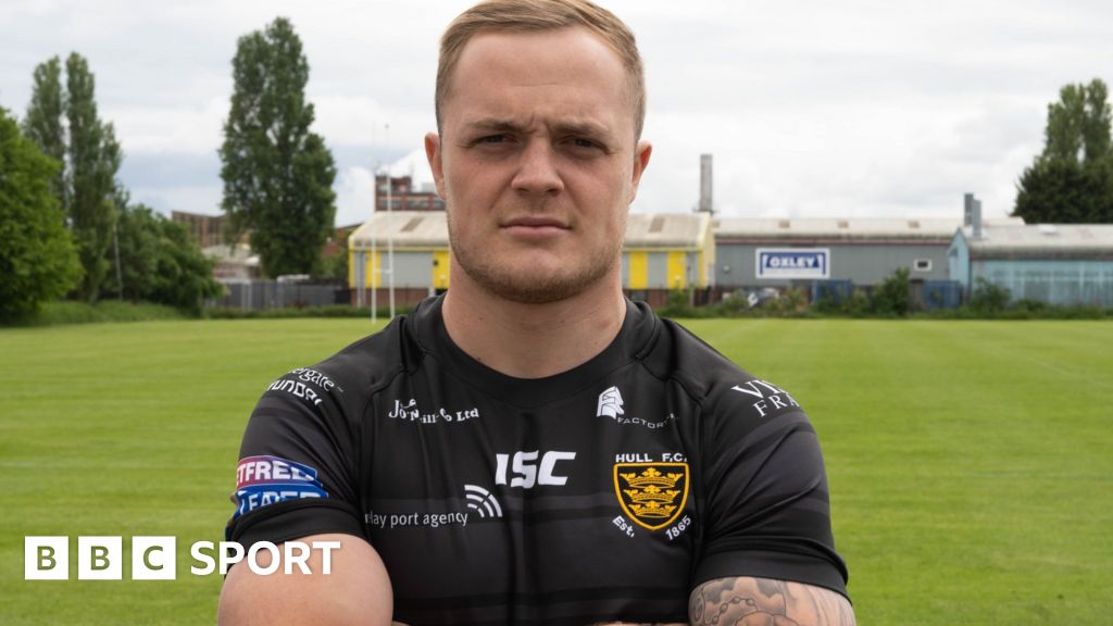 Adam Swift: Hull FC sign St Helens winger from 2020 season - BBC Sport