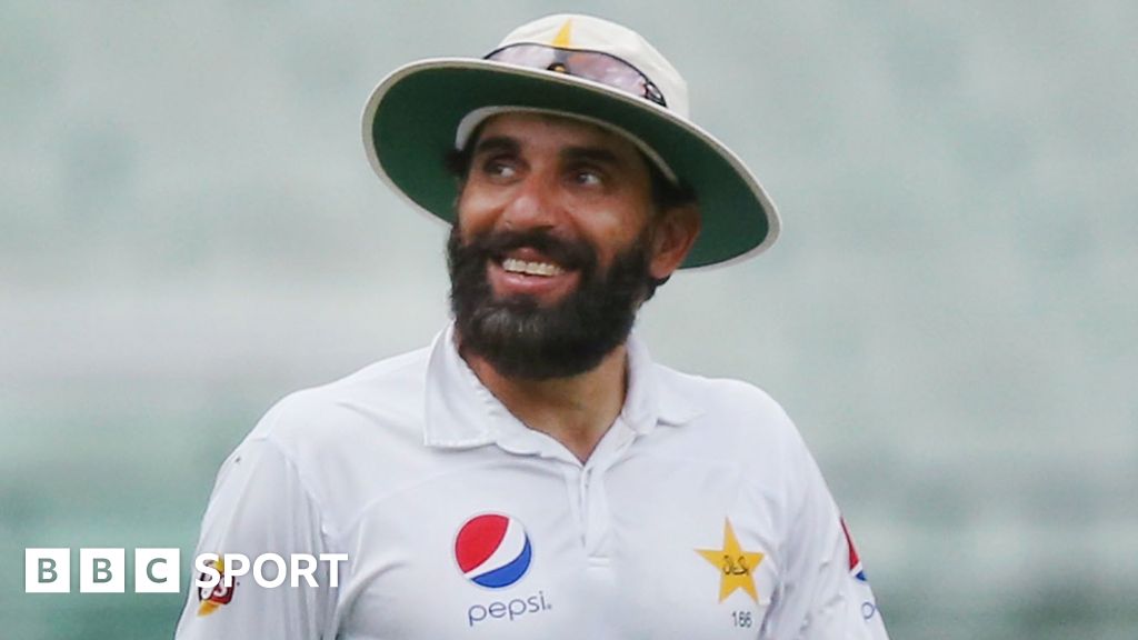 Misbah Ul Haq Pakistan Captain To Retire From Internationals After