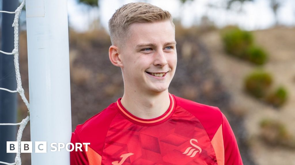 Nathan Broome: Swansea City sign former AFC Wimbledon goalkeeper - BBC ...