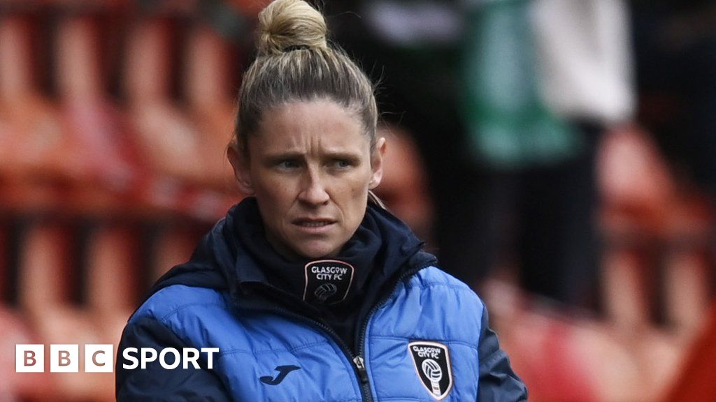 Leanne Ross made permanent Glasgow City head coach - BBC Sport