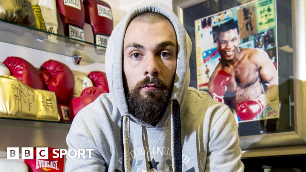 Dundee boxer Mike Towell in 'critical' condition in hospital - BBC Sport