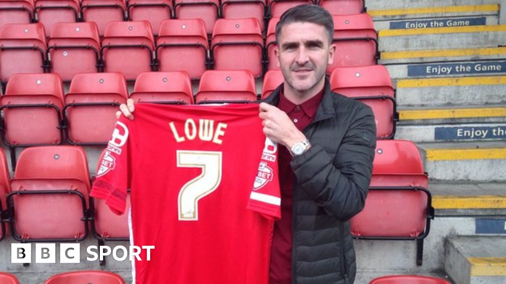 Ryan Lowe: Crewe Alexandra sign Bury striker for a third time - BBC Sport