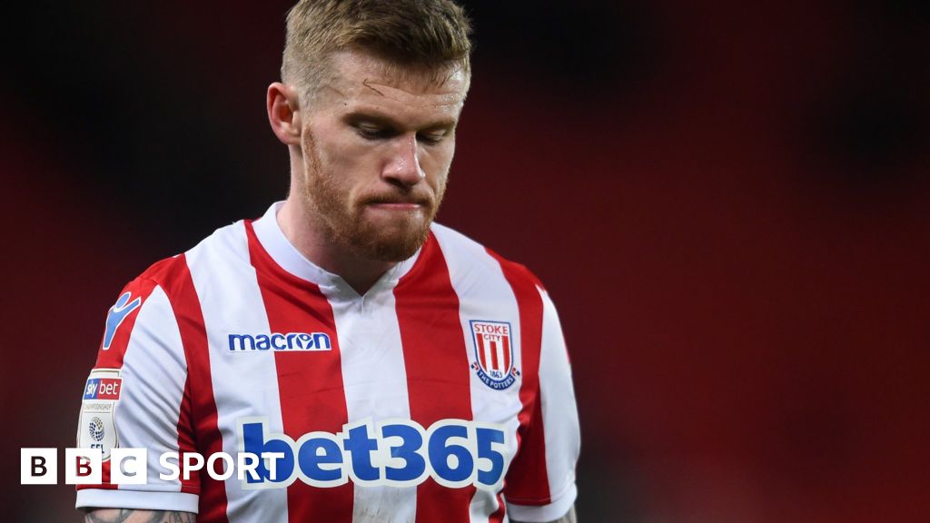James McClean poppy abuse: QPR to act on social media video - BBC Sport