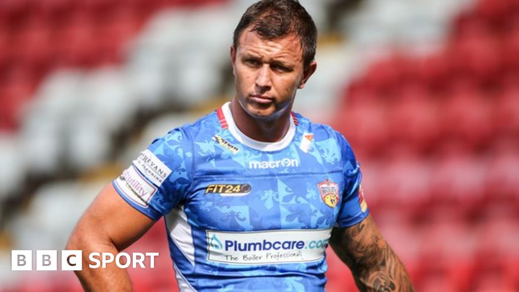 Kevin Locke, Reece Lyne and Tim Smith: Wakefield drop trio - BBC Sport