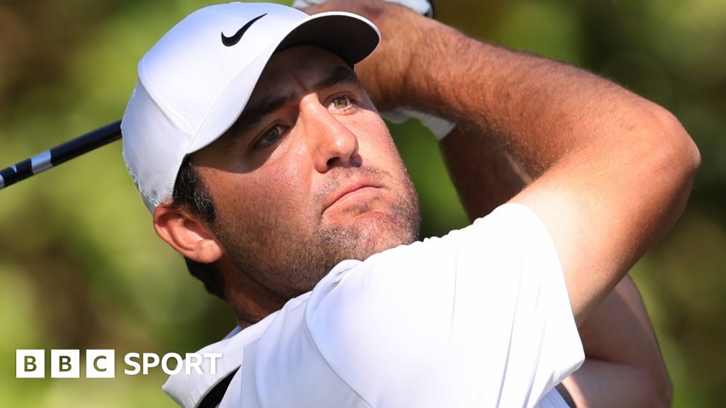 Players Championship: Scottie Scheffler leads as Tom Hoge shoots 62 ...