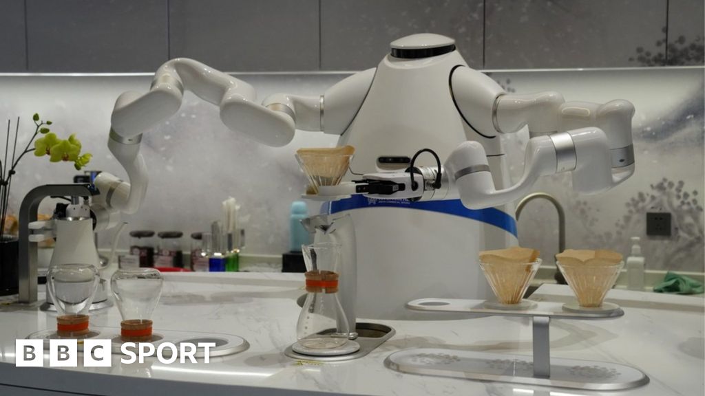 Winter Olympics Robots serve food, cocktails and clean - BBC Sport
