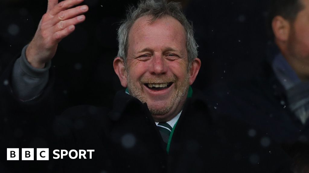 Gordon Sparks: Former Plymouth Argyle commentator & BBC presenter dies ...