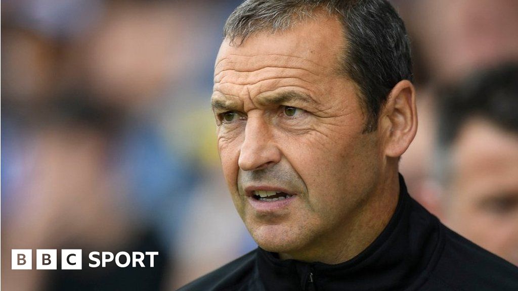 Colin Calderwood: Cambridge United head coach extends deal until 2022 ...