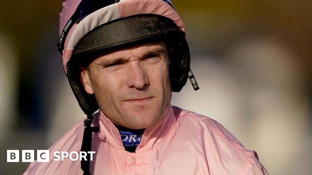 Tom Scudamore: Jockey retires with immediate effect - BBC Sport