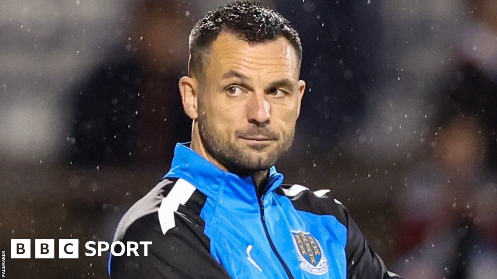 Ballymena 0-1 Linfield: Jim Ervin hails performance in defeat - BBC Sport