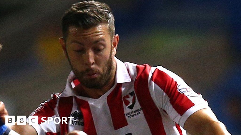 Andy Haworth: Macclesfield Town sign former Barrow winger - BBC Sport