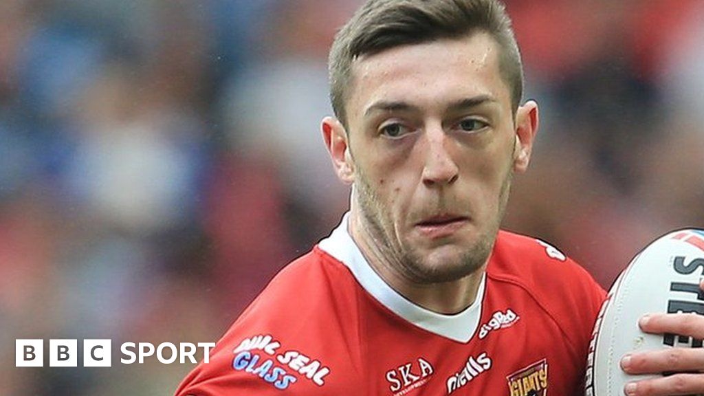 Jake Wardle: Huddersfield Giants centre fractures eye socket - BBC Sport