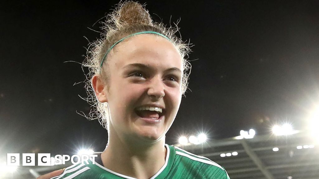 Kerry Beattie: Northern Ireland striker returns to Glentoran - BBC Sport