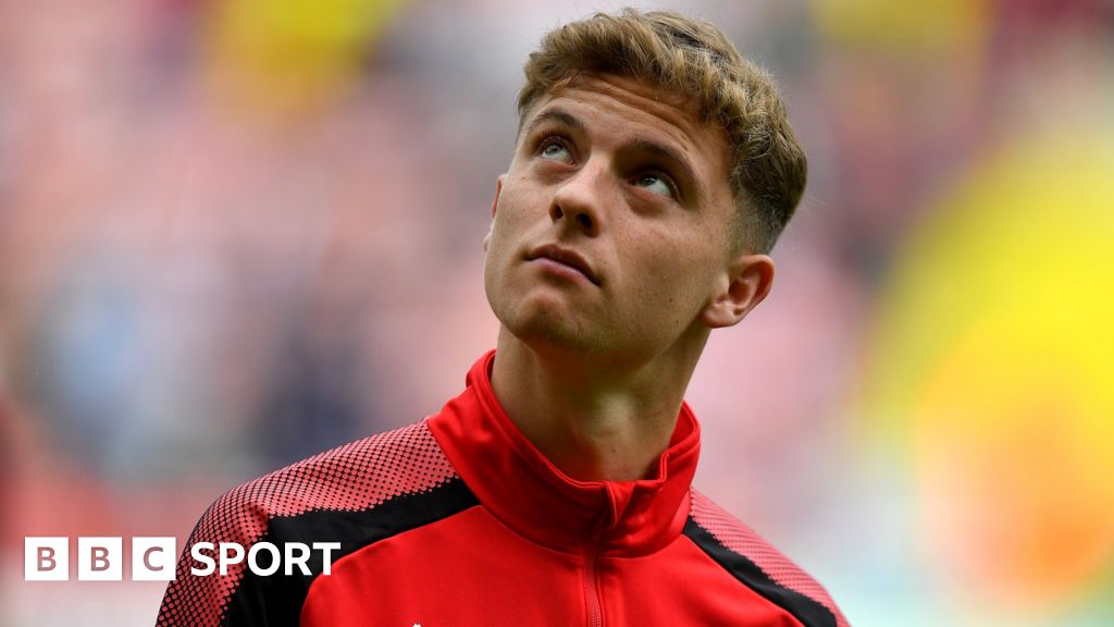 Jared Bird: Yeovil Town sign Barnsley midfielder on loan - BBC Sport