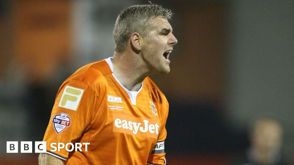 Steve McNulty: Tranmere Rovers signing looks to family - BBC Sport