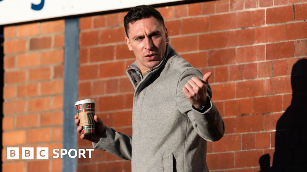 Celtic hero Brown takes charge at Ayr - BBC Sport