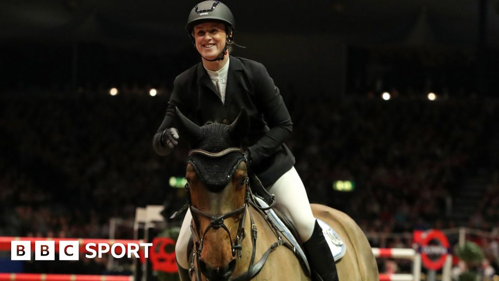 Tokyo 2020: Holly Smith named in Team GB squad for Olympics - BBC Sport