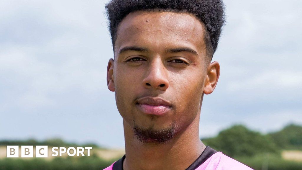 Joe Wollacott: Bristol City goalkeeper joins Forest Green Rovers on ...