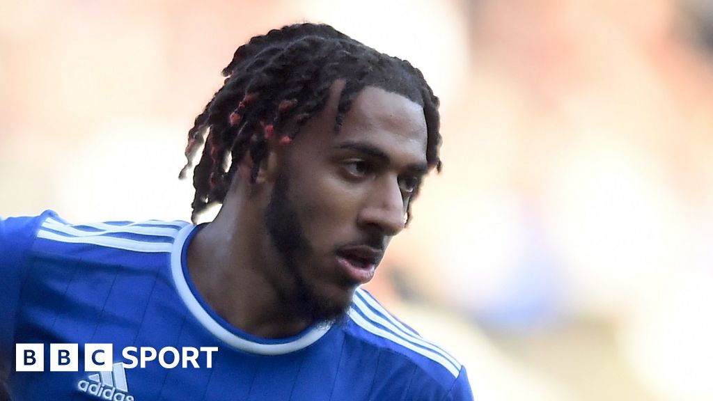 Dominic Thompson: Blackpool sign Brentford defender on three-year deal ...