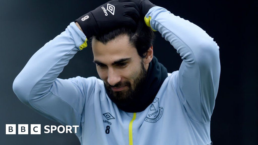 Andre Gomes: Everton midfielder 'confident' after Barcelona 'pressure ...