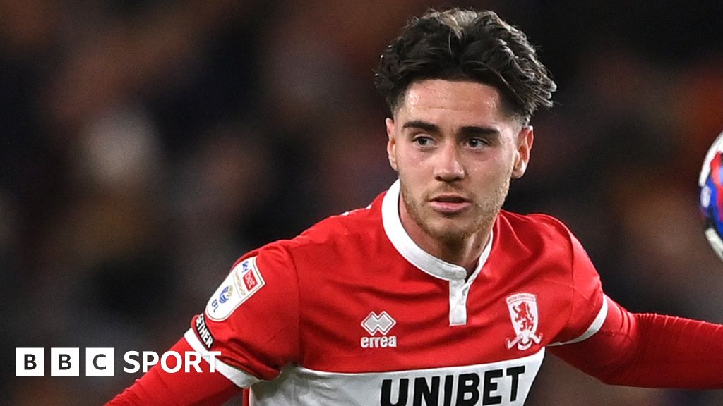 Hayden Hackney: Middlesbrough midfielder signs new deal until 2026 ...