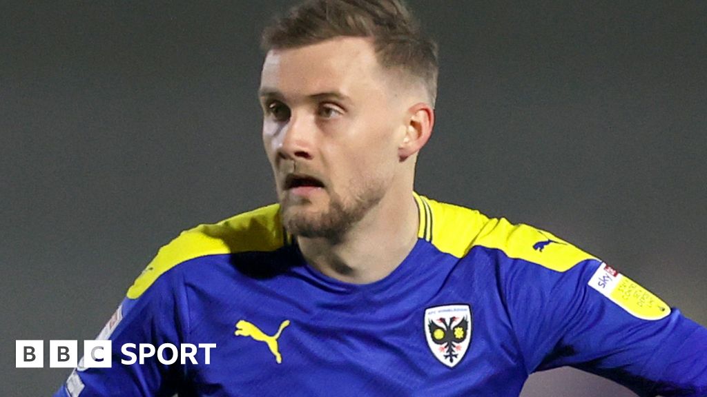 Jacob Mensah & Shane McLoughlin: Morecambe sign duo on one-year deals ...