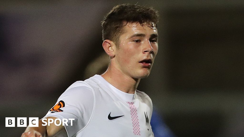 Adam Randell: Plymouth Argyle midfielder signs new contract - BBC Sport