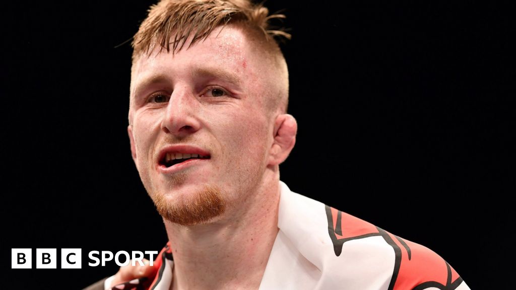Brett Johns: Welsh UFC fighter aims for London return in March - BBC Sport