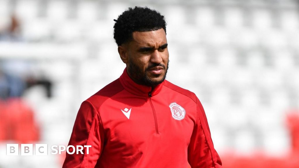 Jamie Reid: Stevenage striker to miss start of new season - BBC Sport