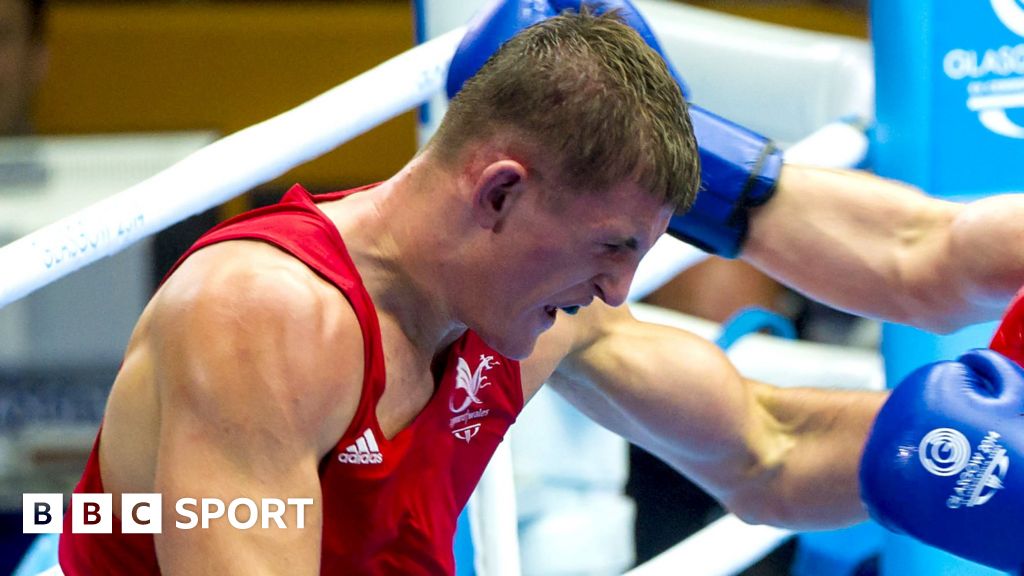 Kody Davies: Welsh heavyweight boxer signs with manager Gary Lockett ...