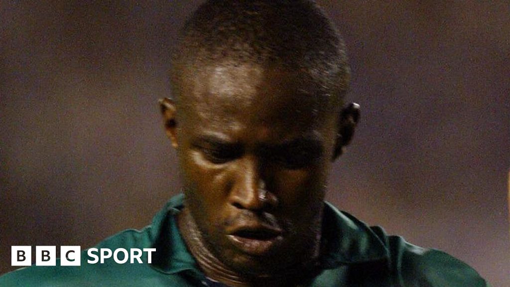 Nigerian team sack 40 players at once - BBC Sport