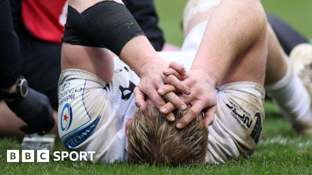 Welsh rugby: Player welfare concerns over squad size cuts - BBC Sport