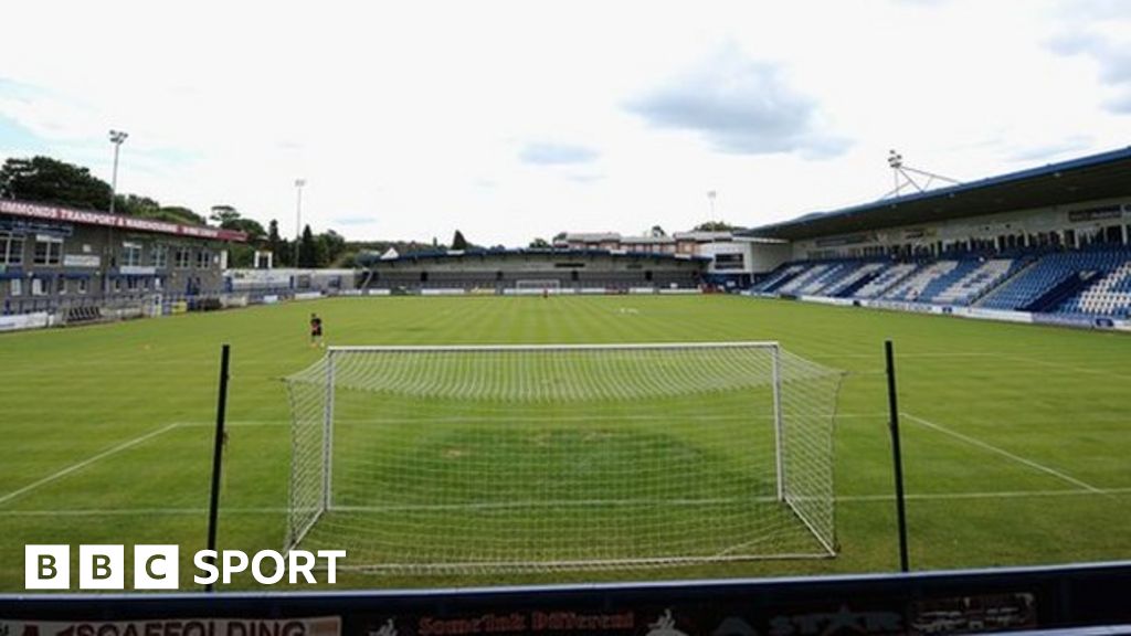 Kaiman Anderson: Shrewsbury Town striker joins Telford on loan - BBC Sport