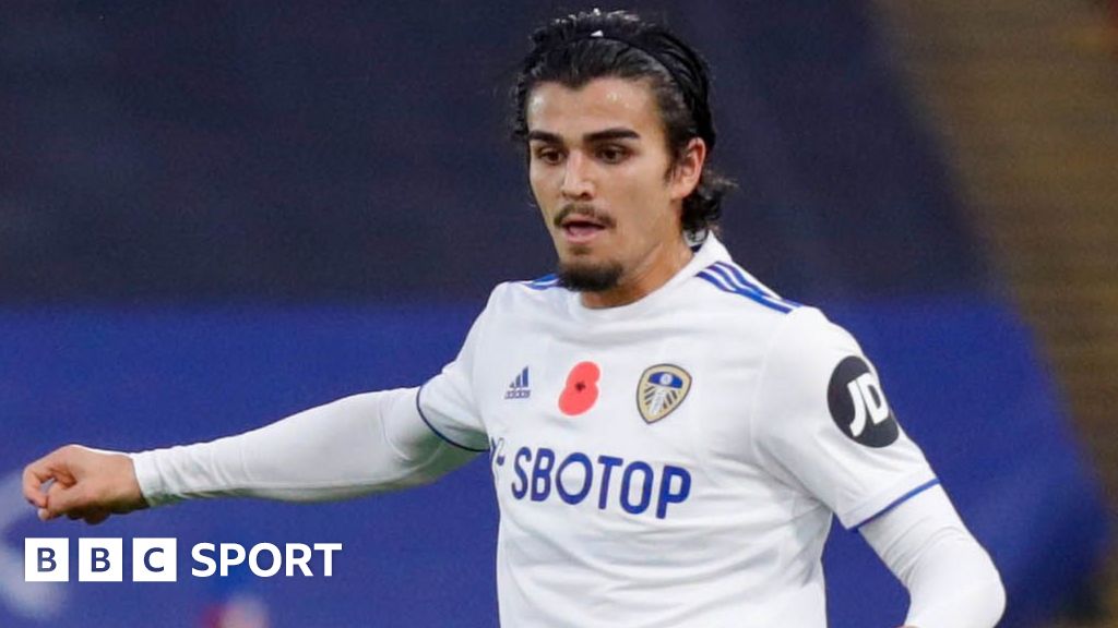 Pascal Struijk: Leeds defender commits to club until 2024 - BBC Sport