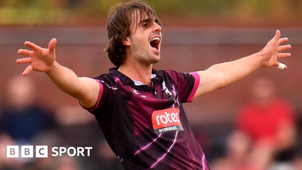 Ben Green: Somerset all-rounder signs new two-year contract - BBC Sport