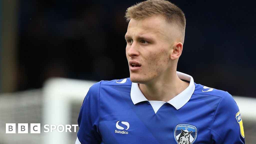 Tom Hamer: Oldham Athletic defender extends deal with club - BBC Sport