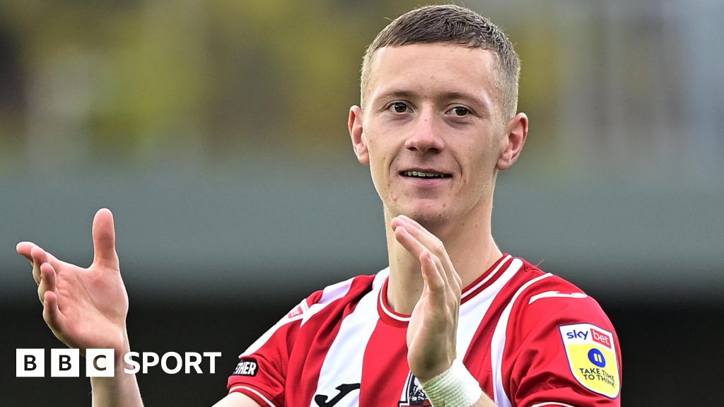Jay Stansfield: Exeter City's Fulham loanee named EFL young player of ...