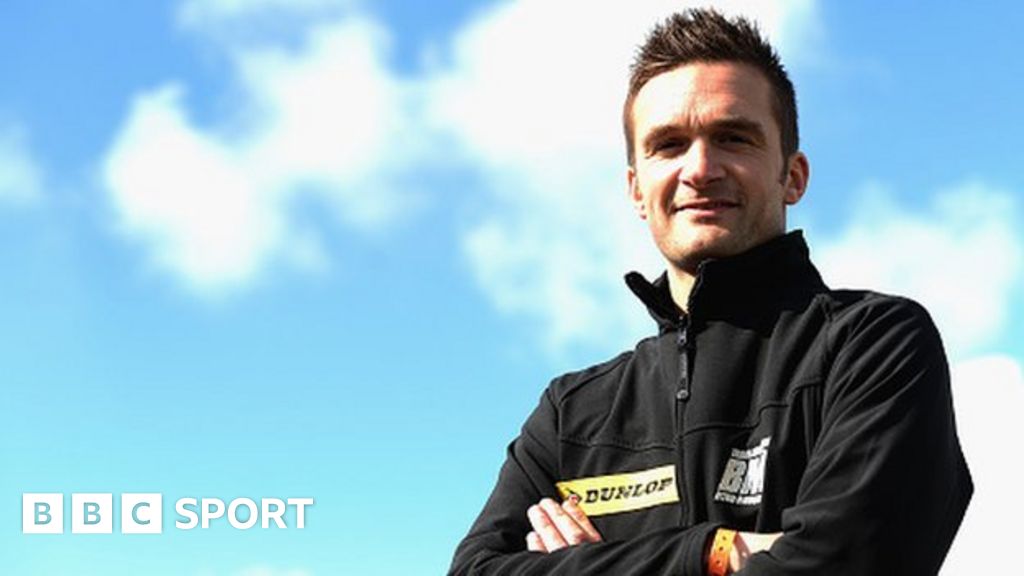British Touring Cars: Colin Turkington stay top of standings at Croft ...