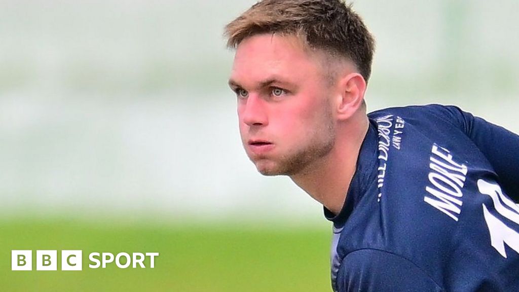 Jack Morley: Derbyshire sign Lancashire spinner on loan - BBC Sport