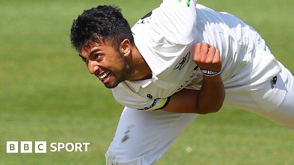 Ajeet Singh Dale: Gloucestershire fast bowler signs two-year extension - BBC Sport