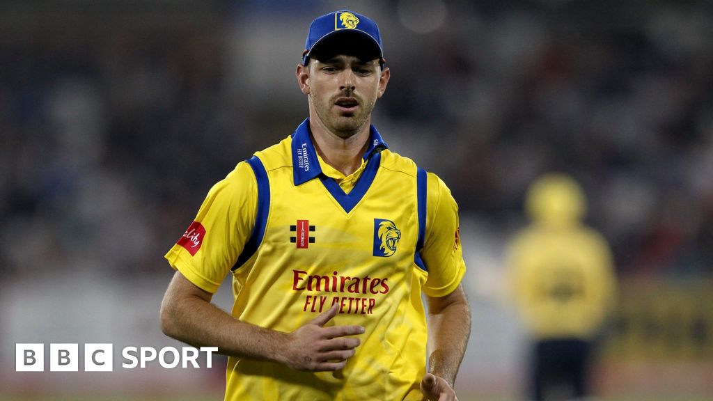 James Weighell: Glamorgan sign former Durham seamer - BBC Sport