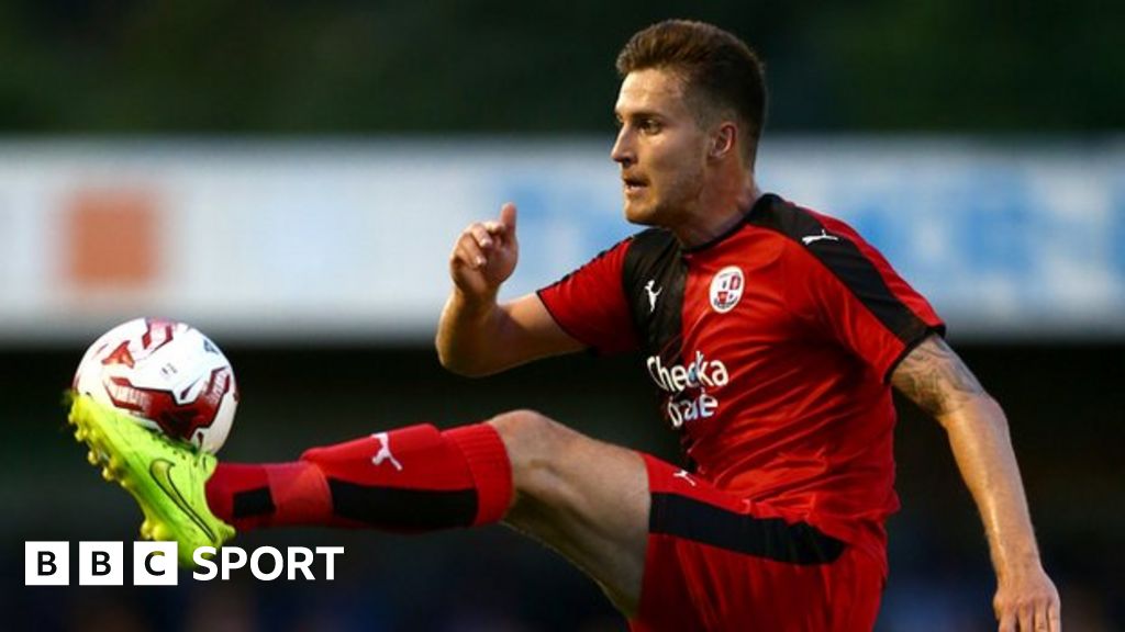 Conor Henderson: Inverness CT trial for Crawley Town midfielder - BBC Sport