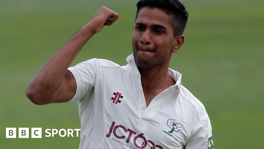 Moin Ashraf: Yorkshire seamer joins Hampshire on trial - BBC Sport